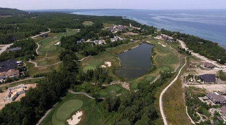 Lora Bay in Thornbury, Ontario | Plans & Prices